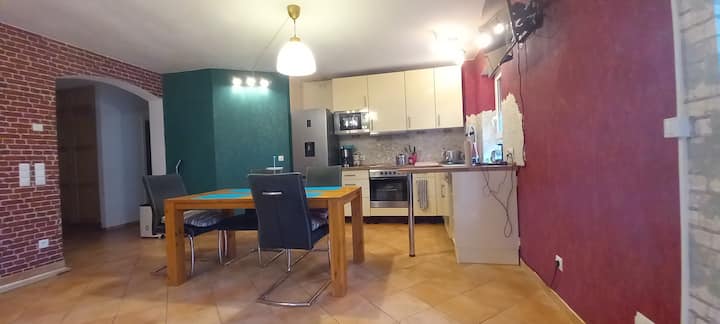 Mitten In Alt-seckbach
(3 Zi,terrasse,garage) - Frankfurt