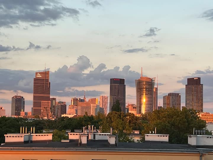 Two Rooms, Terrace, 3 Min. Metro, 10 Min. City - Warsaw