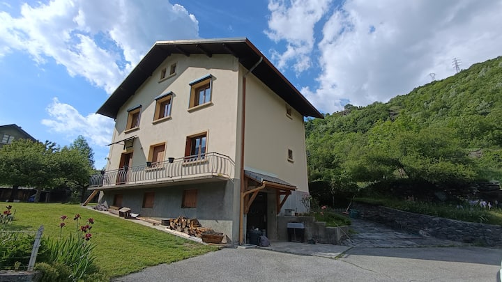 Appartement à L'étage - Saint-Michel-de-Maurienne
