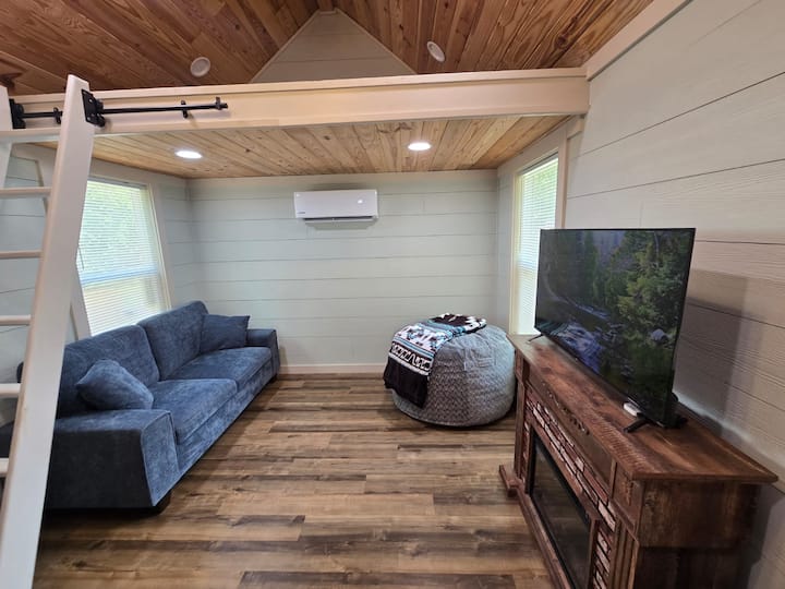 Peaceful Creek Tiny Homes - Tuckasegee, NC