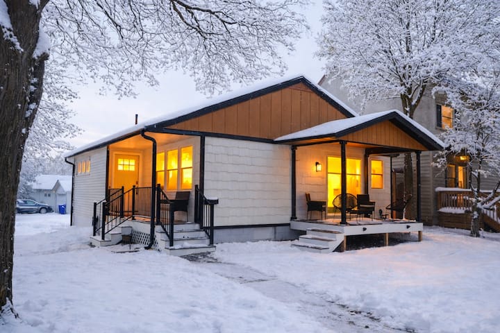 Near Colleges, Downtown, Moa & River/2 King Bd/4br - Minneapolis, MN