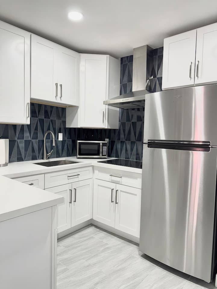 Welcome To Your Perfect Home! - Phoenix, AZ