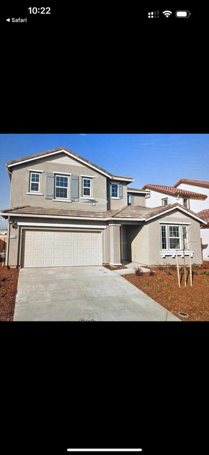 Newly Built Spacious Home - Roseville, CA