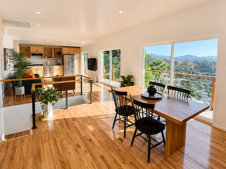 Hilltop Guesthouse W/ View | Woodland Hills - Woodland Hills - Los Angeles