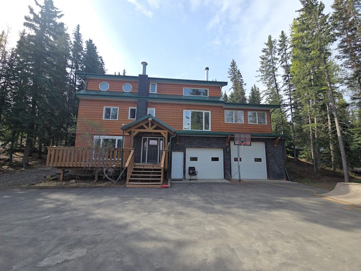 Callihoo Lodge - Hinton