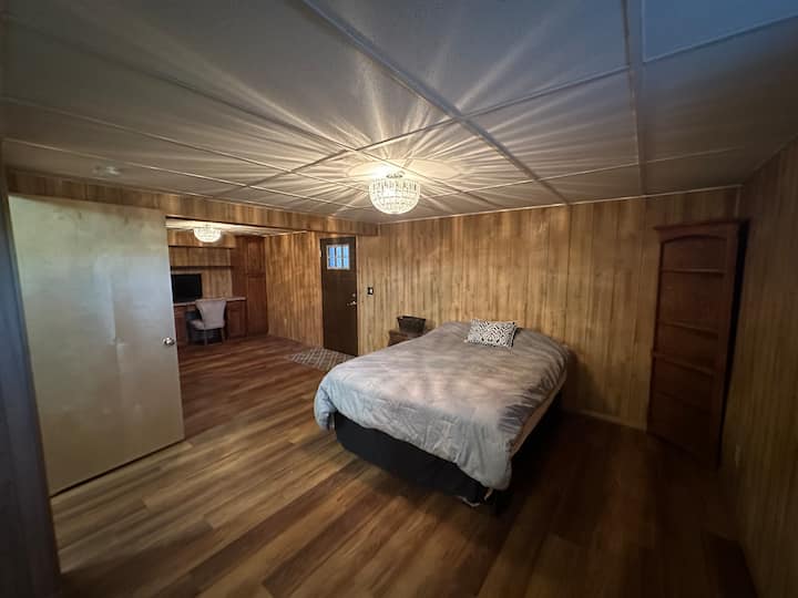 Cozy Guest Suite - Kalispell, MT
