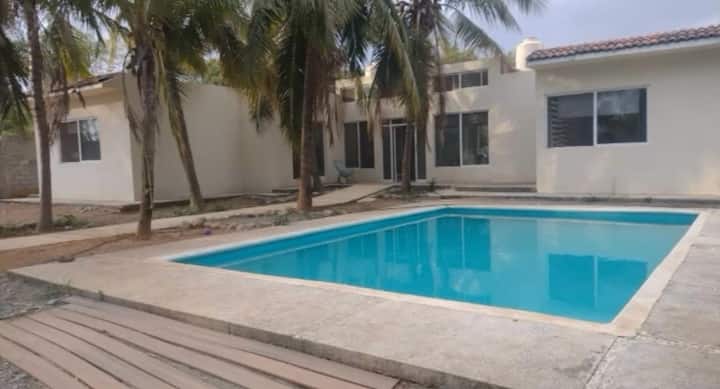 Casa De Descanso Con Alberca - Ixtapa Zihuatanejo
