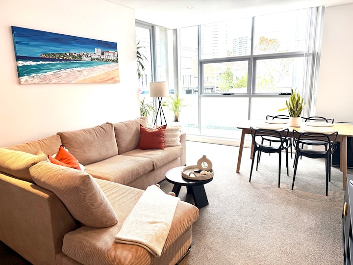 Sunny Two Bedroom Apartment In Bondi Junction - Sydney