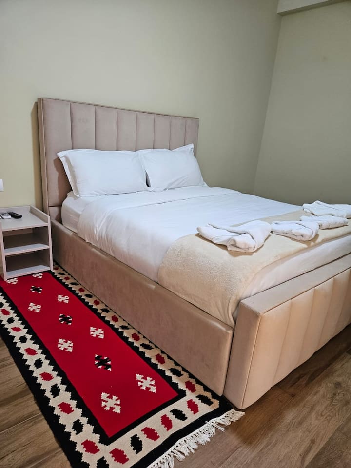 Maira Apartment Penthouse/castel View/family/space - Berat