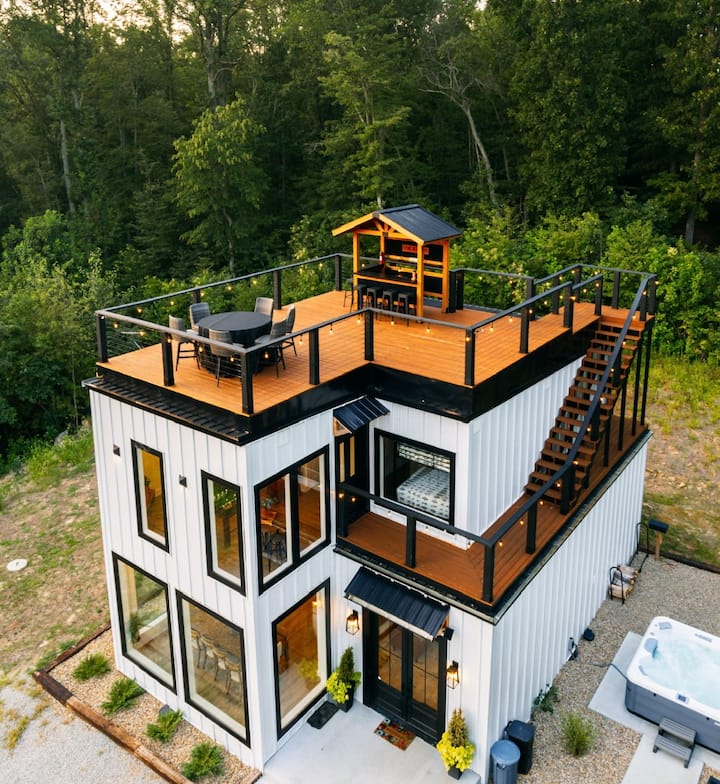 Epic Rooftop Views W/ Bar+pet Friendly - New Plymouth, OH