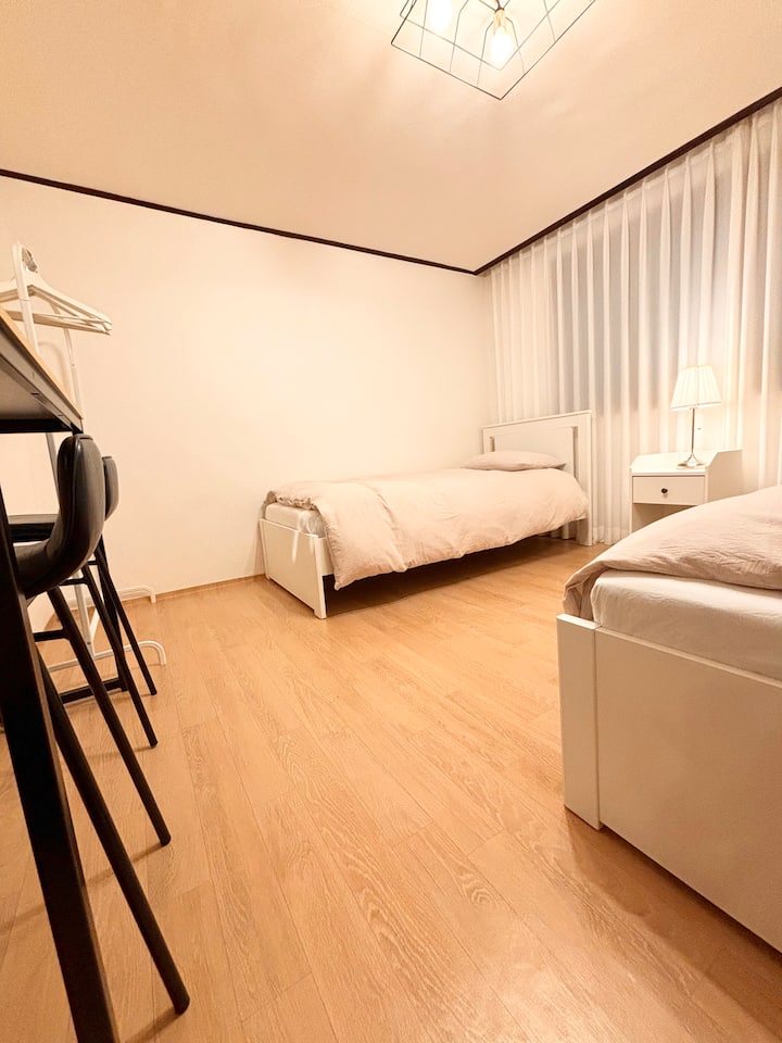 홍대 연남동 /아늑한 공간/ - Seoul