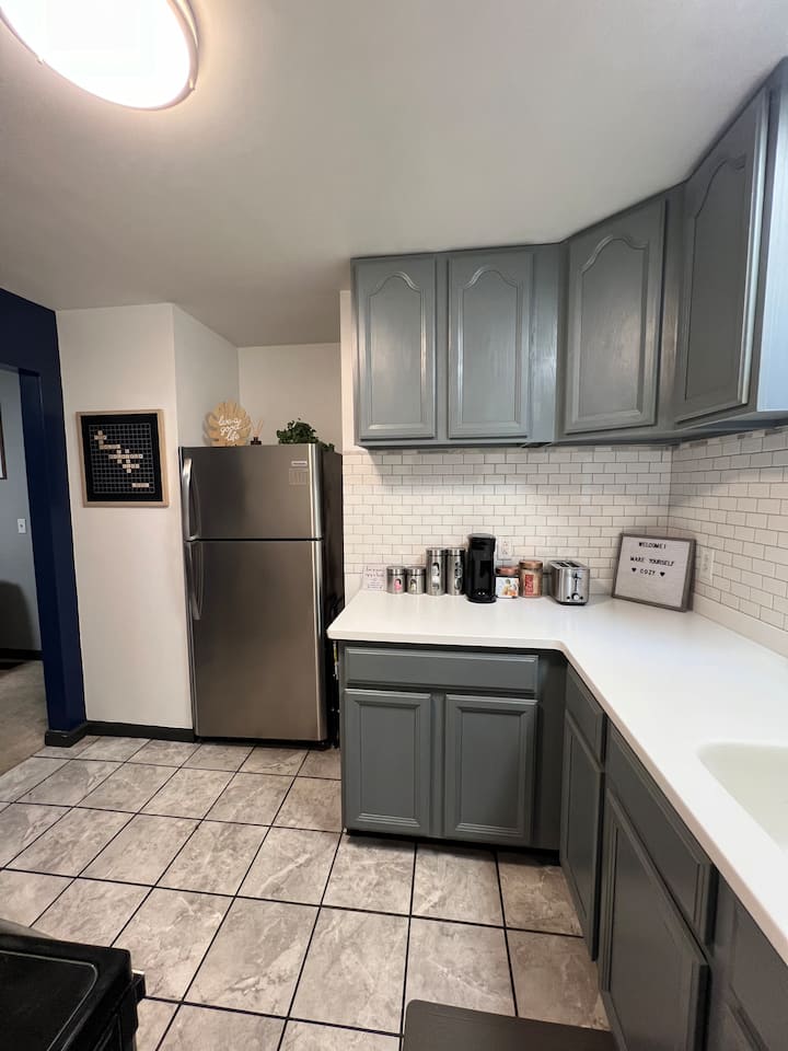 Mountain State Stay 2br1ba - New! Great Location! - Charleston, WV