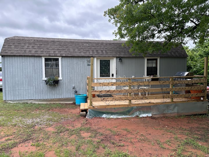 Chouse’s Tiny House - Pink, OK