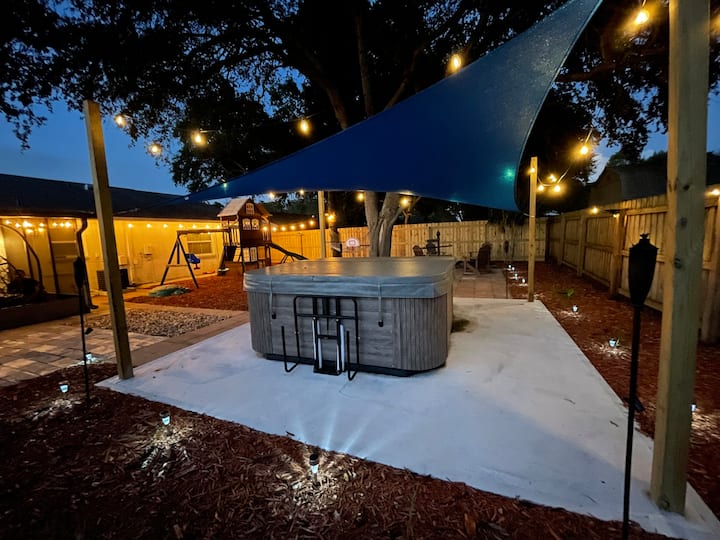 Hot Tub*playground* Youtube Tv*near Beaches! - St. Petersburg, FL