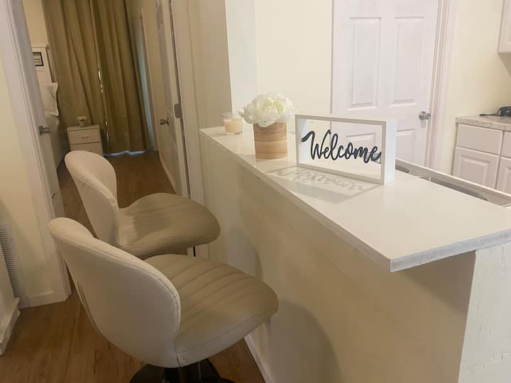 Cozy Home Near Downtown & Graceland Free Parking - Memphis, TN