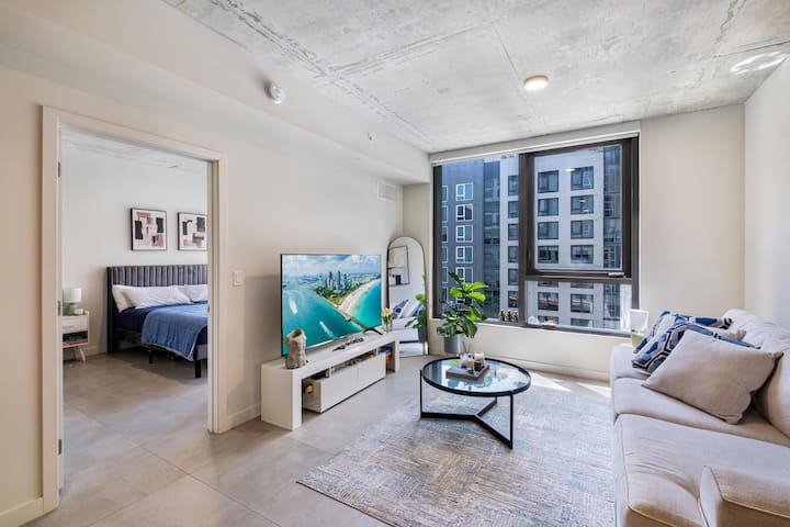 Modern Luxury 1br | Wynwood Midtown Miami - Miami, FL