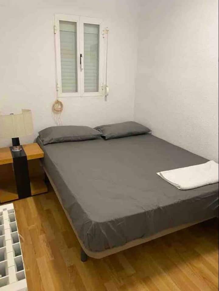 Habitación Cómoda Y Linda - Madrid