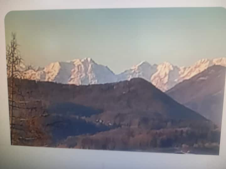 Inmitten Malerischer Landschaft Mit Bergen U. Seen - Seekirchen am Wallersee