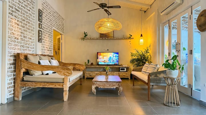 Serene Villa Central Canggu, Beach In 5 Mins Drive - Canggu