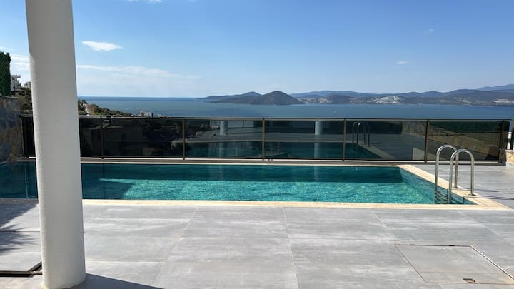 Bodrum Boğaziçi 4+2 Lüks Villa - Kıyıkışlacık