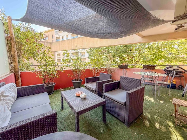 T2 Avec Terrasse, Parking Privé, à 2 Pas Du Centre - Aix-en-Provence
