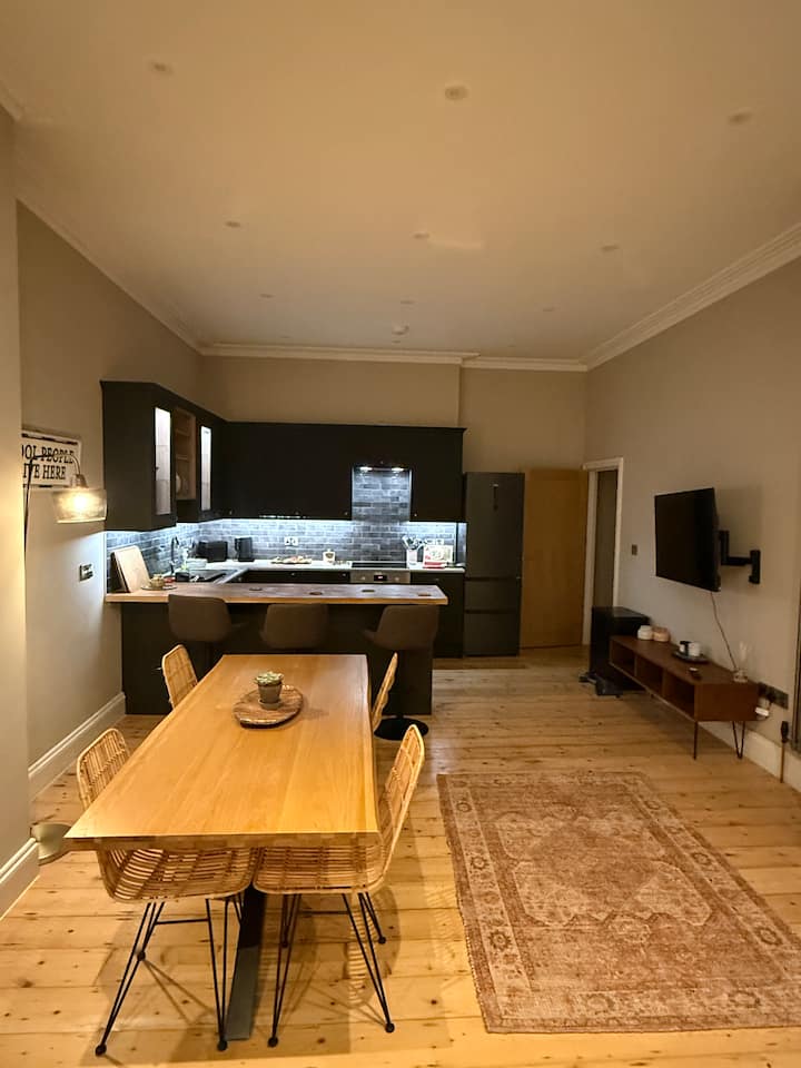 City Centre | Spacious 3-double Apartment | Nr2 - Norwich