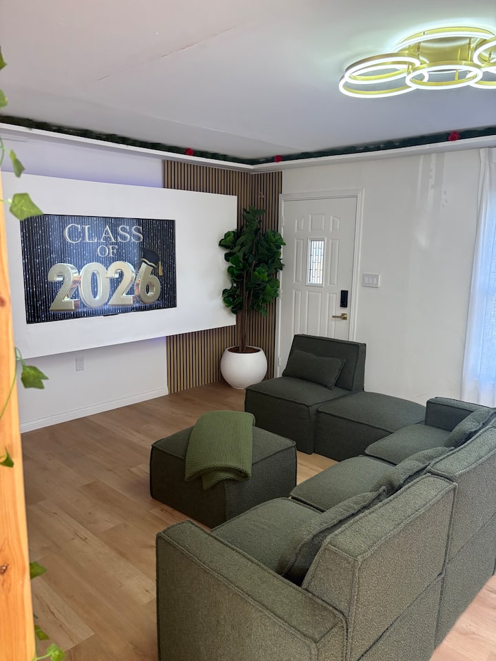 Chez Mundyo—where Staying Feels Like A Celebration - Crystal Lake, IL