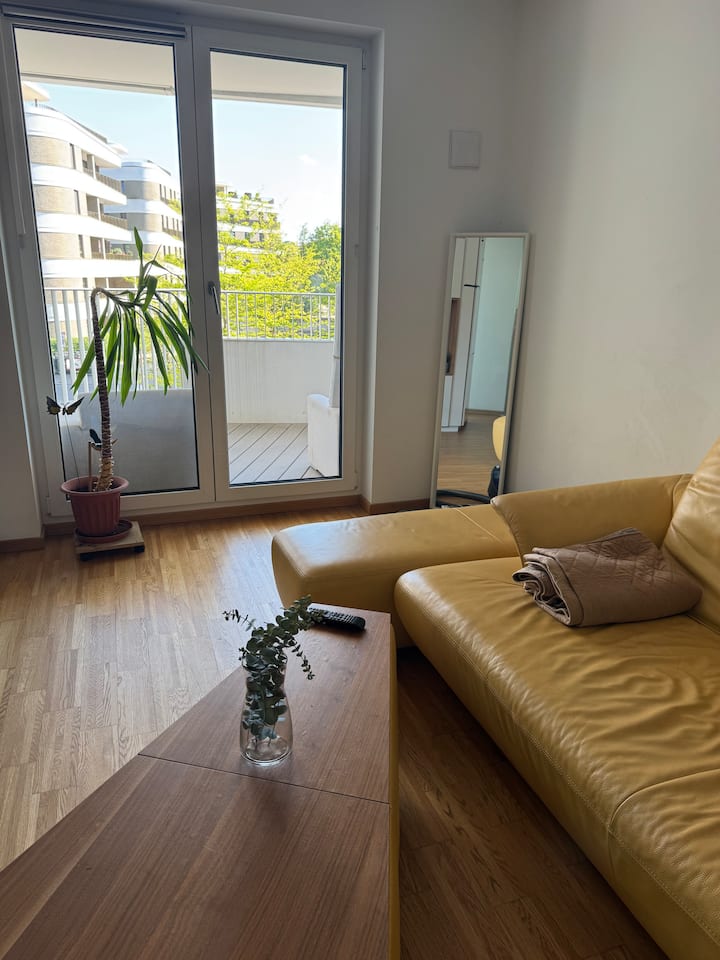 Wohnung Mit Terrasse 100m Zur U-bahn - Neubiberg