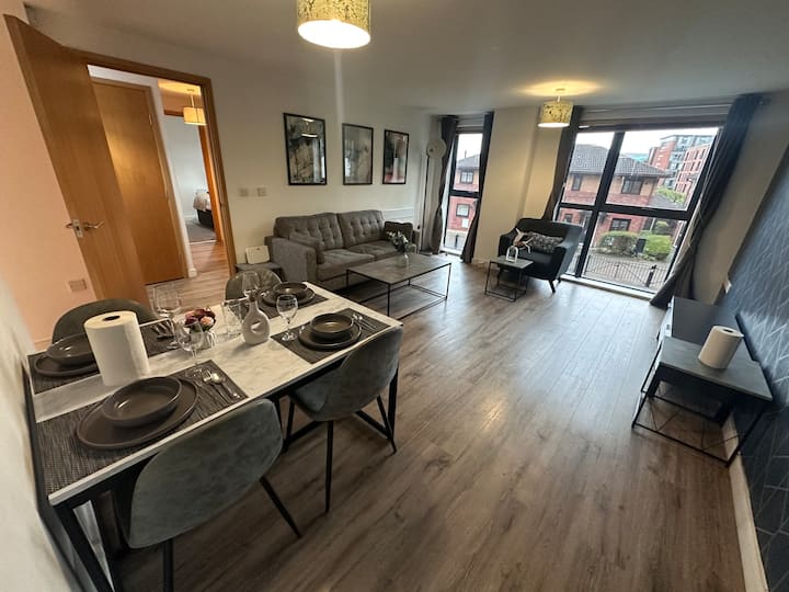 Flat Close To City Hotspots - Liverpool