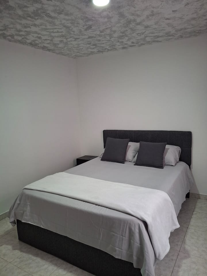 Aptoestudio 202 Cerca A Embajada Estados Unidos - Bogota