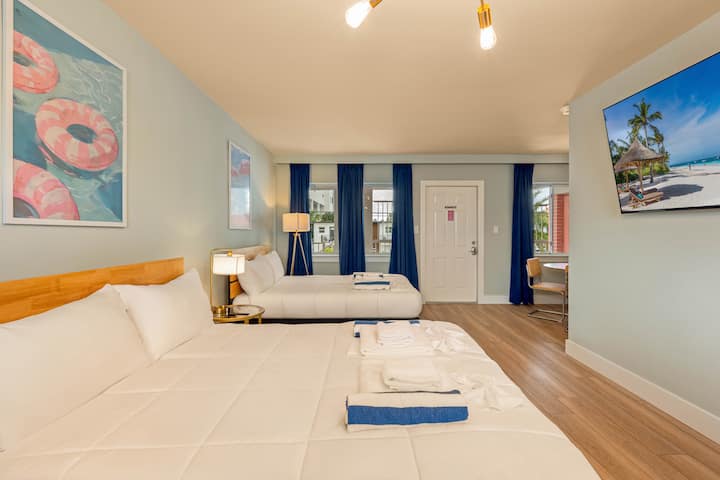 Sun & Sand Escape~3 Min To Beach - Clearwater Beach, FL