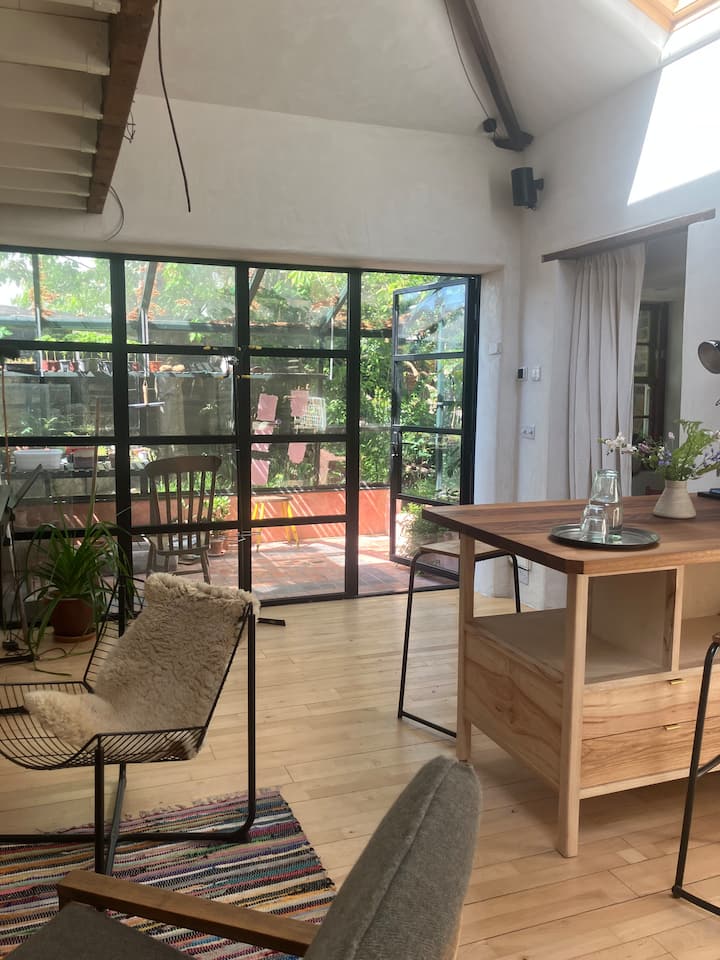 Garden Studio - Aéroport de Manchester (MAN)