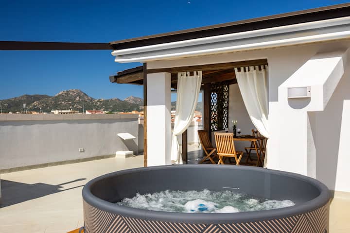 [Jacuzzi]attico Con Terrazza Nel Cuore Di Olbia - Olbia