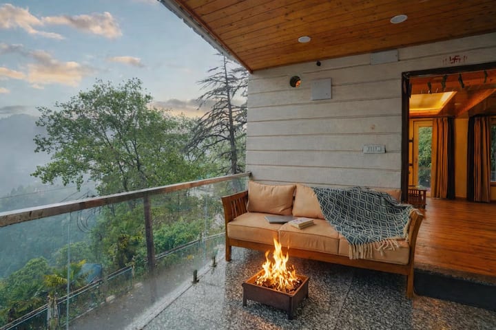 4bhk Mall Road Villa / Pvtterrace, Balcony,parking - Mussoorie