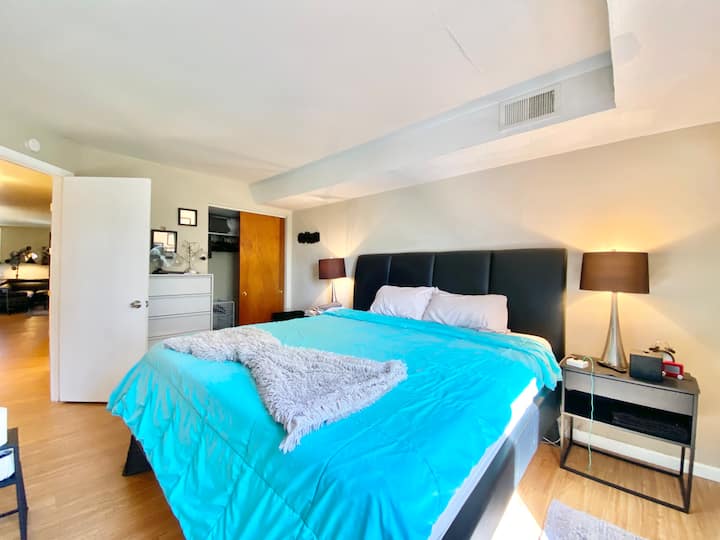 8 Min To Airport+upscale 2brm W/ King+balcony - Media, PA