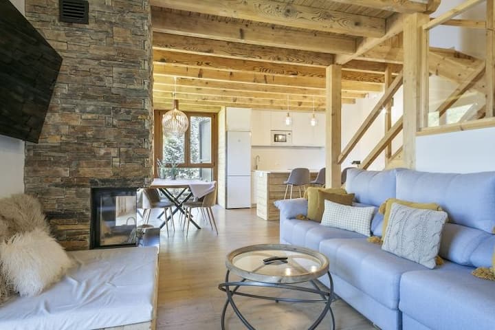 Eth Estel De Salardú-park A 1 M. Gran Chimenea-5tv - Vielha