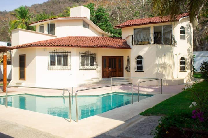 Residencia Marina Isabel - Ixtapa Zihuatanejo