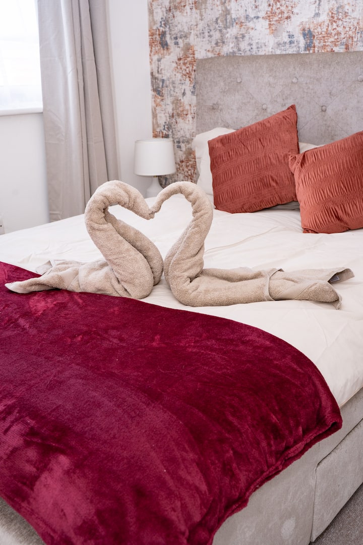 Rednest Convenient Free Parking - Swindon