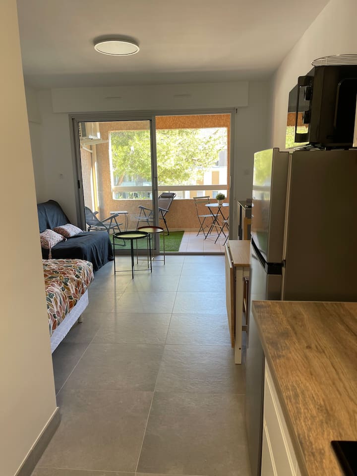 Studio Cosy Avec Terrasse - Martigues