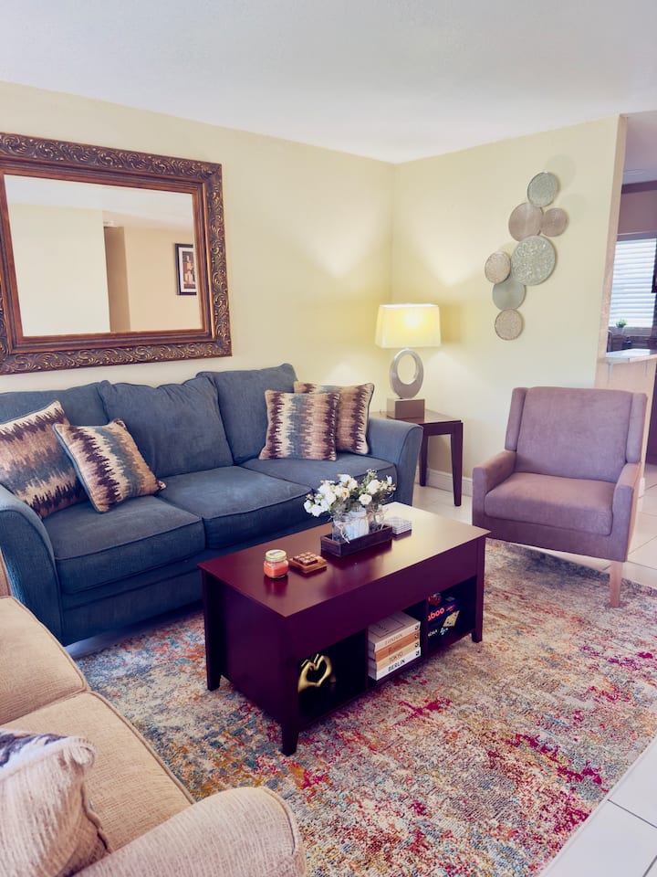 Cozy Southern Charm Near Downtown/beach/airport - Plantation, FL