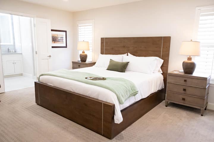 5 Star Hotel Comfort • King Bed• 2 Q’s • Workspace - Midland, TX