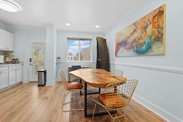 The Cozy Dc Den•1 Block 2 Metro•off Street Parking - Washington, D.C., DC