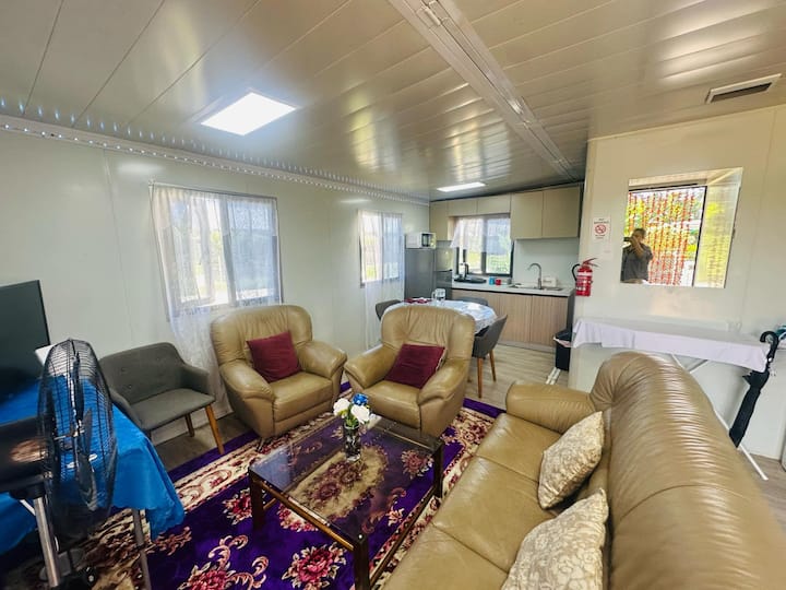 Finaús Guest House - Tonga