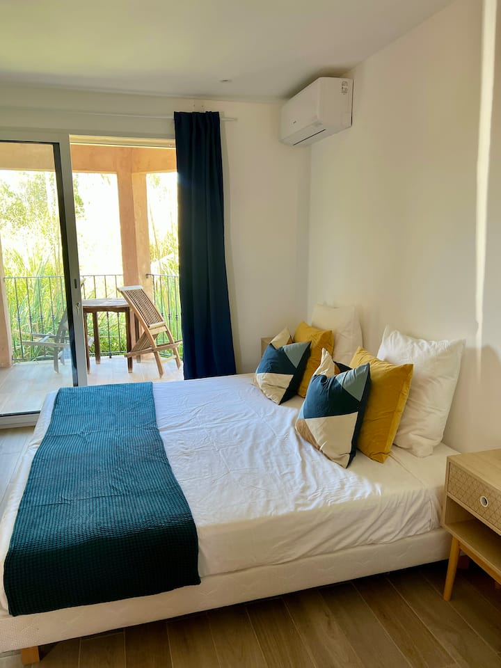 Studio Cala Rossa, Plage à 500m, Porto-vecchio - Plage de Palombaggia