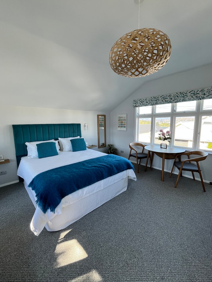 Hilltop Studio With Sea View And Walkable To City - Wellington