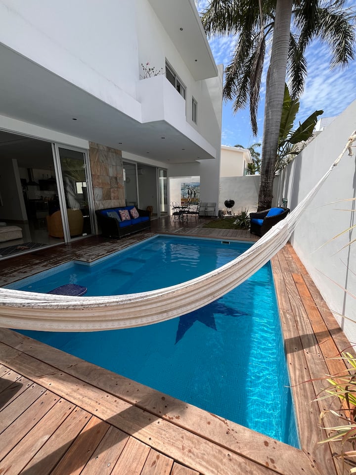 Outstanding Top & Stunning Villa In Cumbres W/pool - Cancún