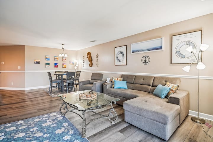 Oceanfront • Pool • Hot Tub • Space • Convienient - Myrtle Beach, SC