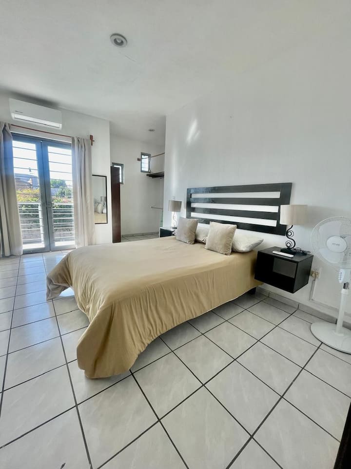 Estancia Cómoda, Cerca De Arena Gdl Y Zoo. - Guadalajara