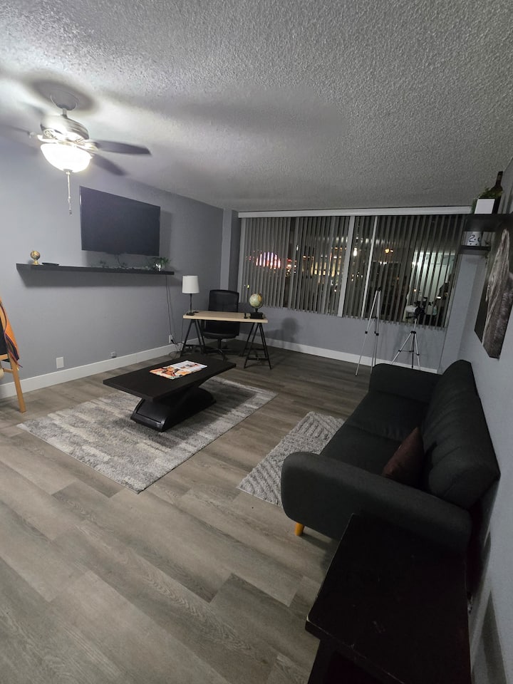 Cozy High Rise Close To Strip… - Las Vegas