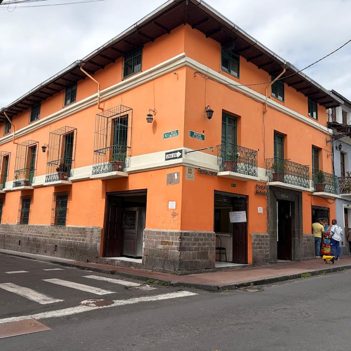 Apartamento Medio Día - Quito (Ecuador)